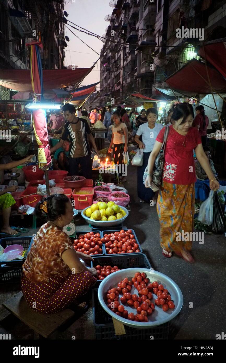 Myanmar, Yangon, night market in downtown Yangon Stock Photo - Alamy