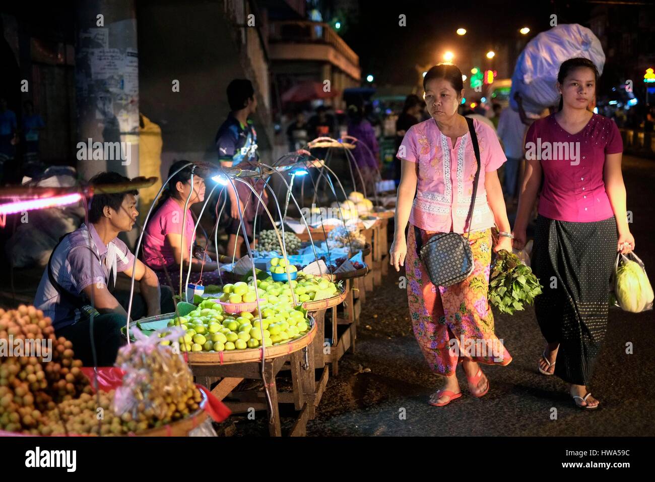 Myanmar by night hi-res stock photography and images - Alamy