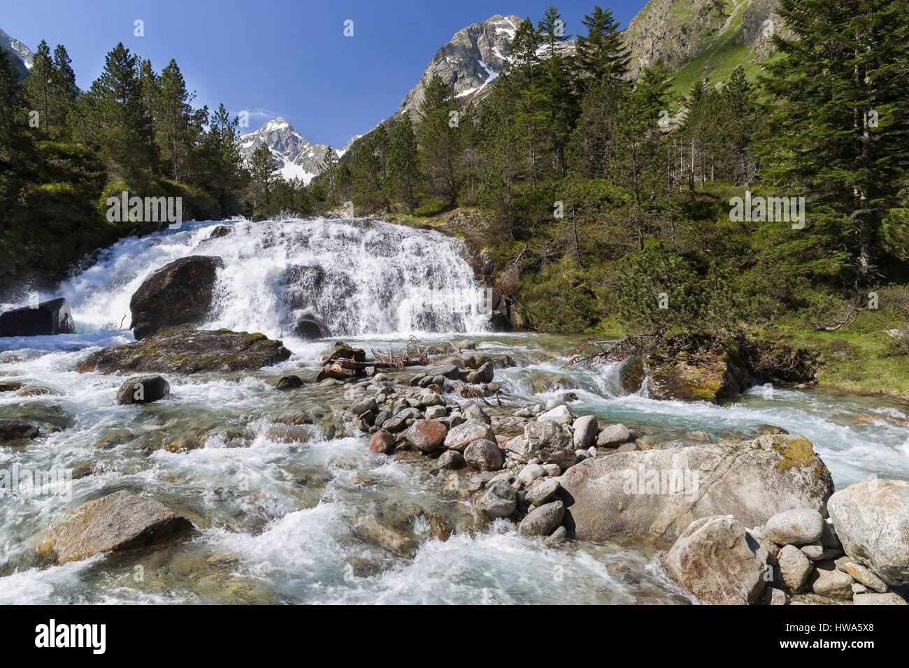 Lutour valley hi-res stock photography and images - Alamy