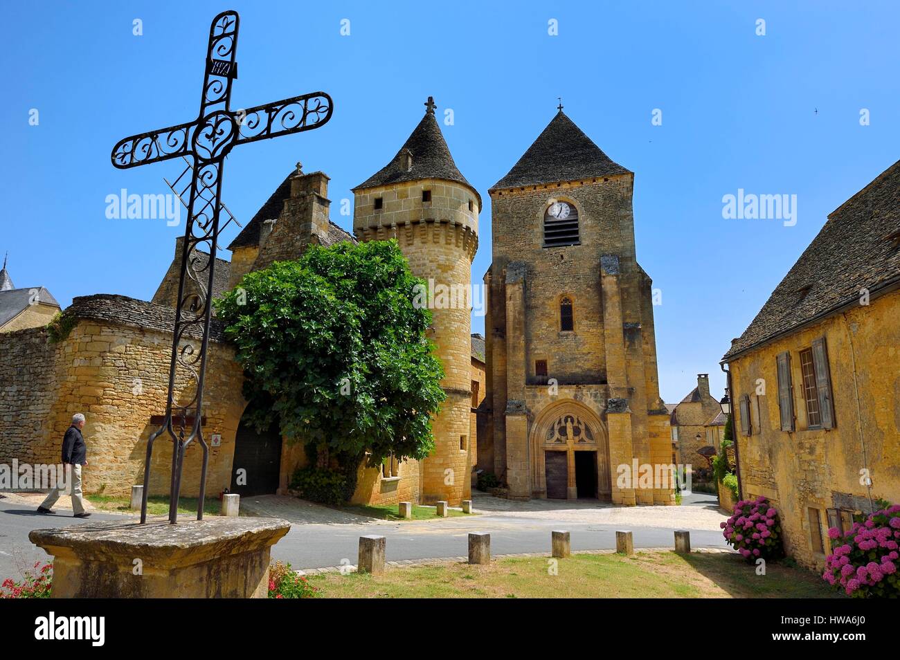 France, Dordogne, Perigord Noir, Saint Genies, the 15th century castle ...