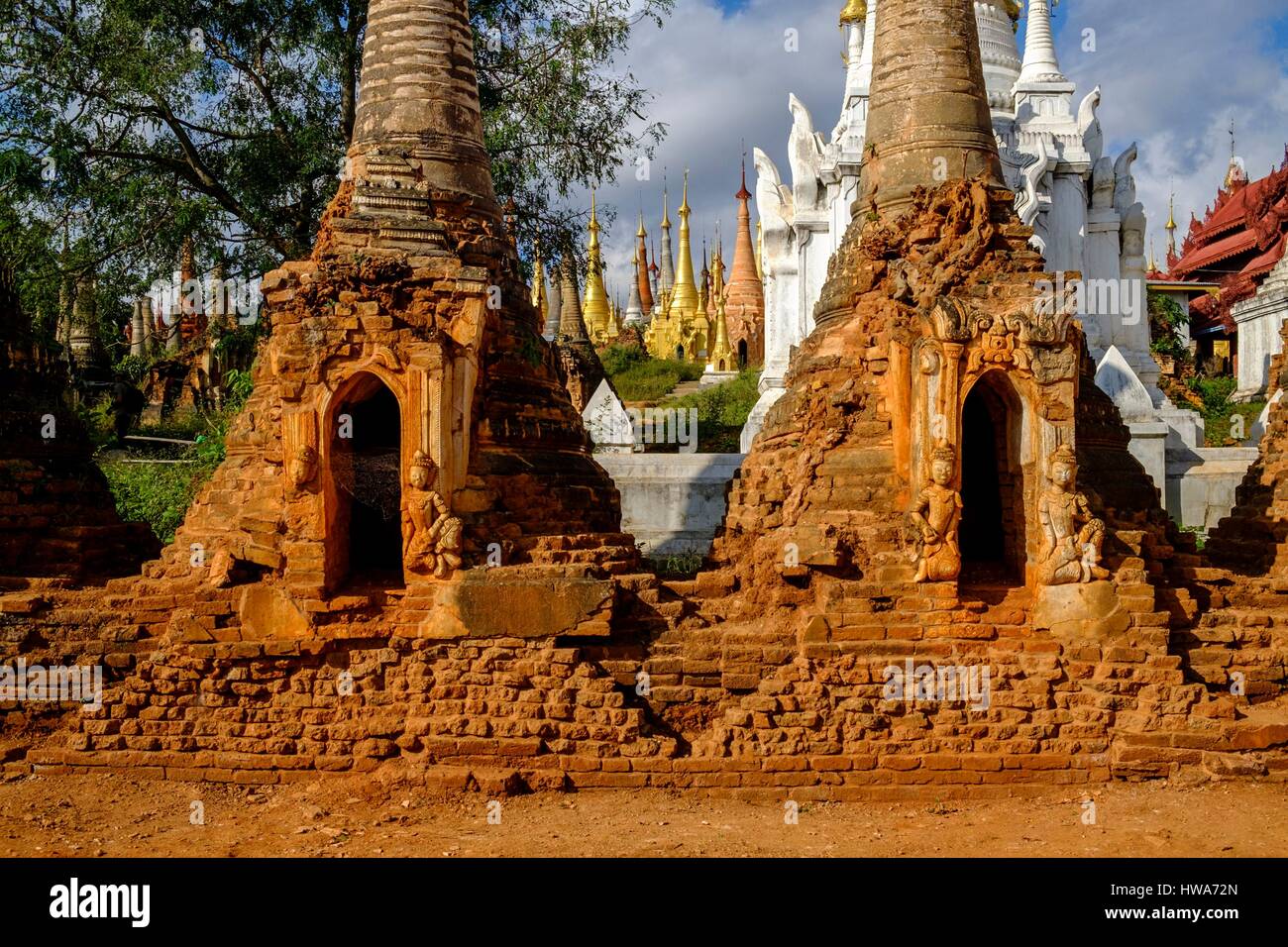 Burma, Myanmar, Shan state, Inle Lake, Inthein or Indein, paya Shwe Inn ...