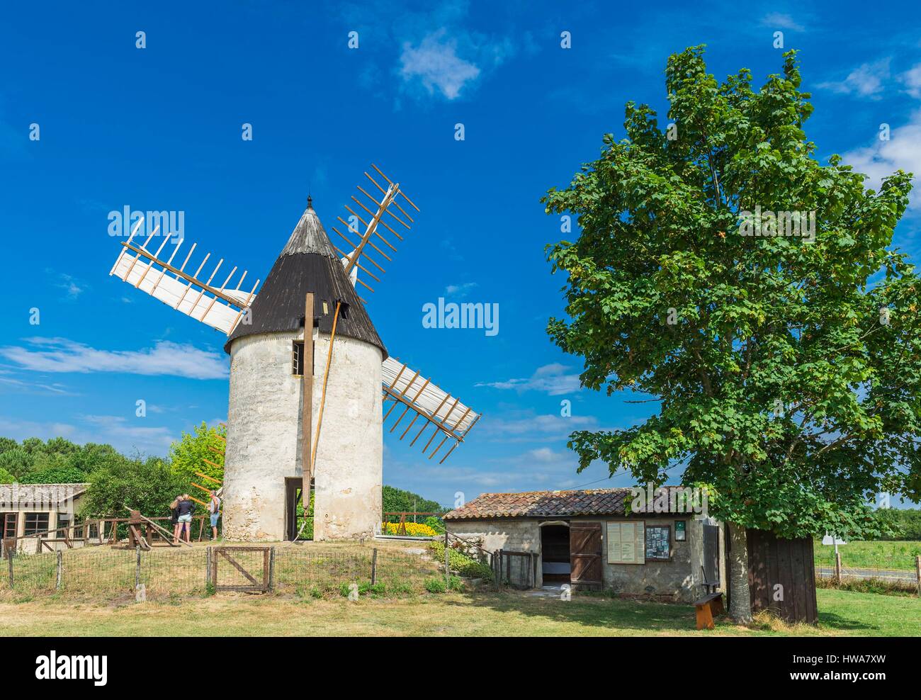 18th century tower windmill hi-res stock photography and images - Alamy