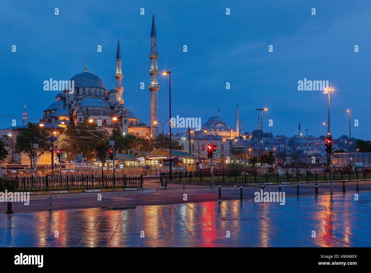 Turkey, Istanbul, Yeni Mosque, night view of the mosque informed Yeni ...