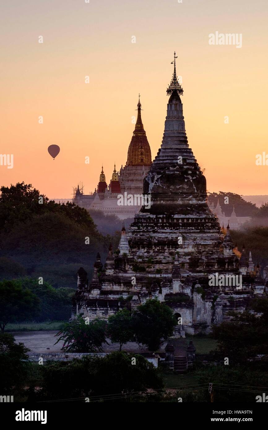 Myanmar, Bagan, stupa of Shwesandaw Stock Photo - Alamy