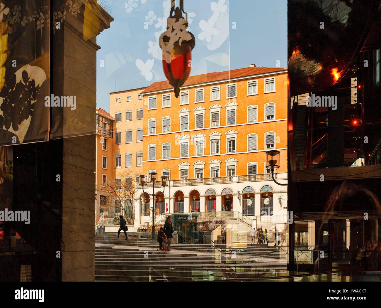 Lyon square hi-res stock photography and images - Alamy