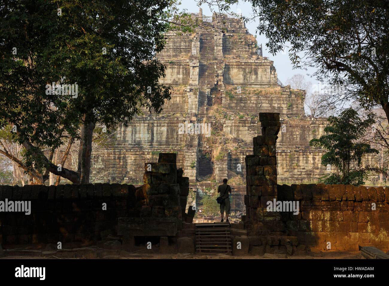 Cambodia, Preah Vihear province, Koh Ker, Prasat Thom Stock Photo - Alamy