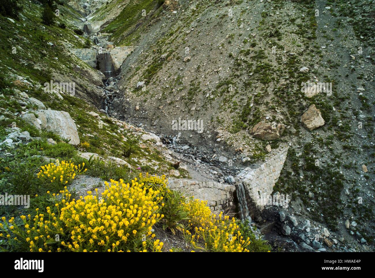 France, Alpes Maritimes, Var valley, Mercantour moutain range ...