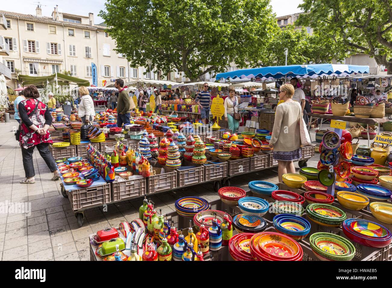 France, Drome, Nyons, Drome provencale, market day place F.Autiero ...