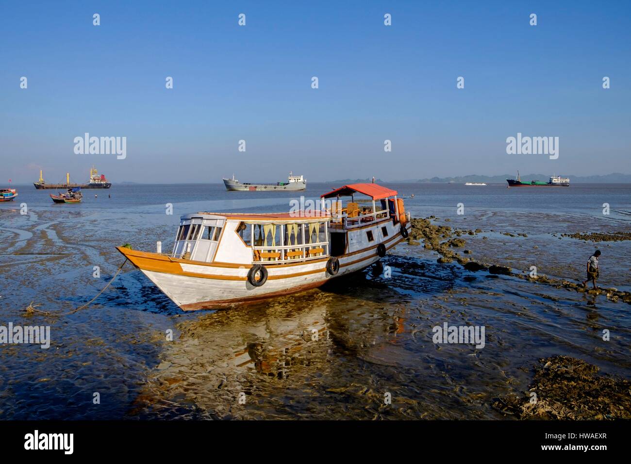 Sittwe harbour hi-res stock photography and images - Alamy