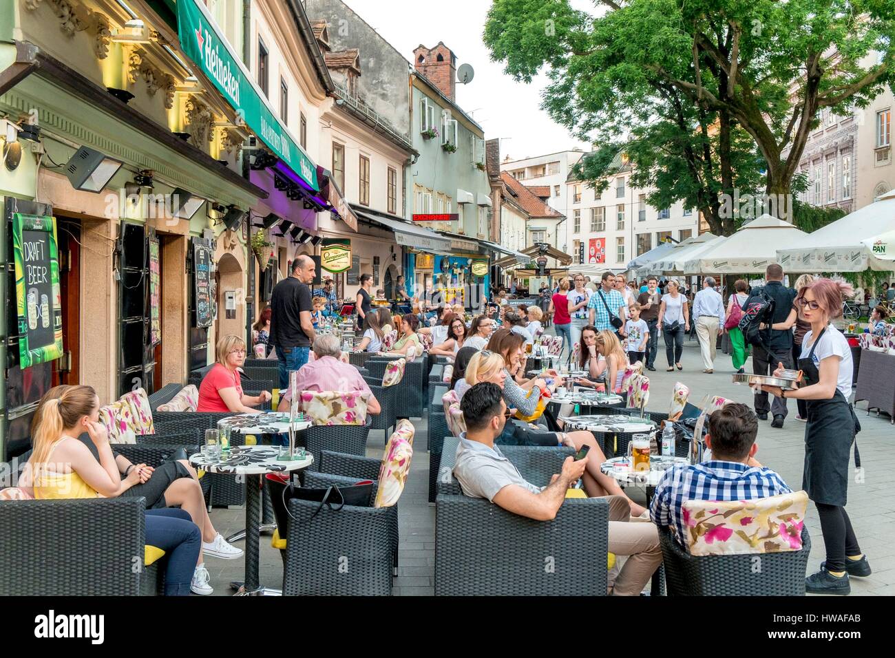 Croatia, Zagreb, old town, Kaptol district, pedestrianized street Ivana ...