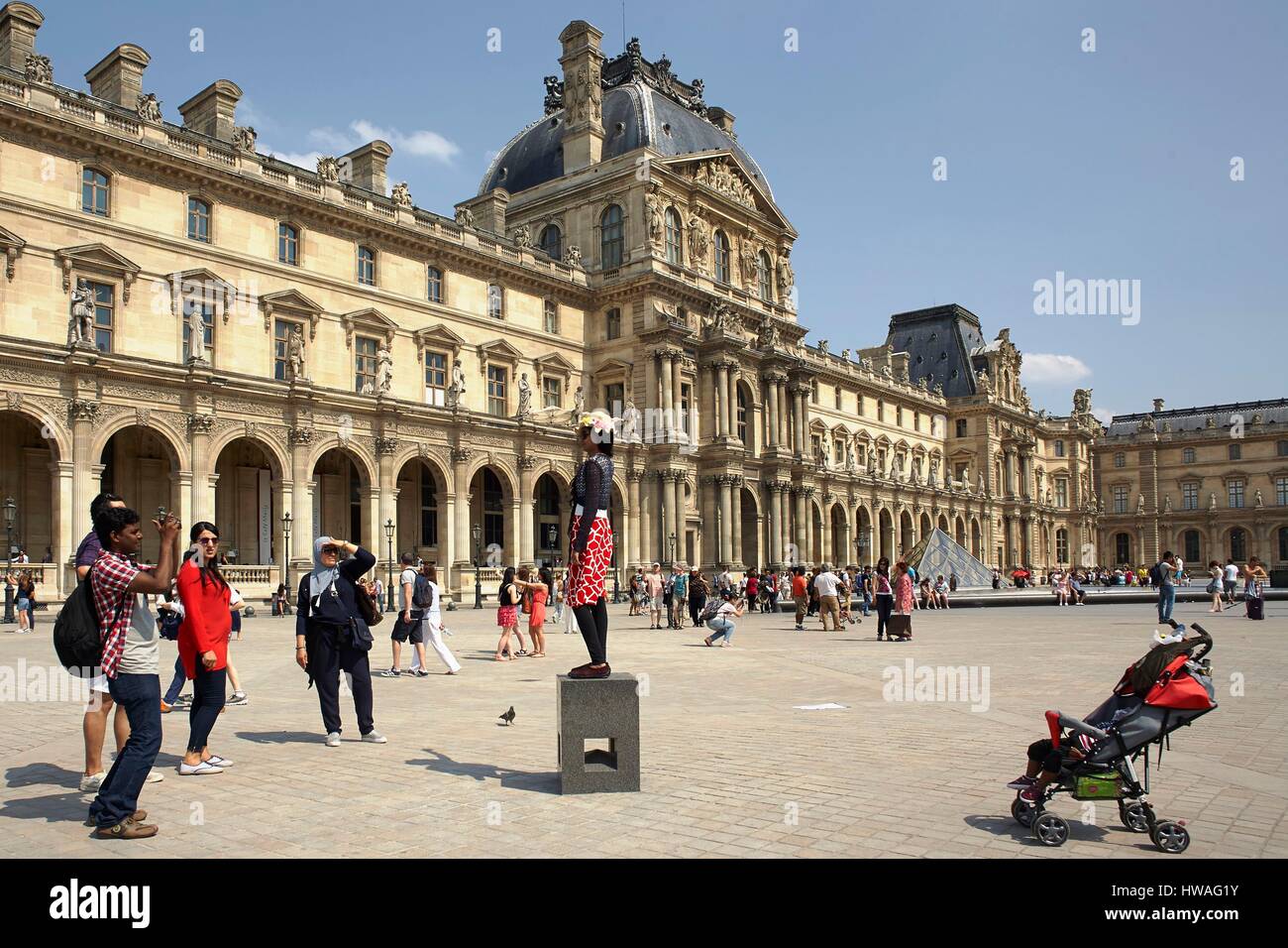 France, Paris, area listed as World Heritage by UNESCO, Louvre ...