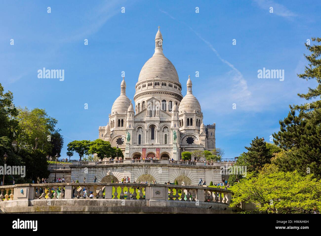 France, Paris, Montmartre hill, Sacre Coeur Basilica Stock Photo - Alamy
