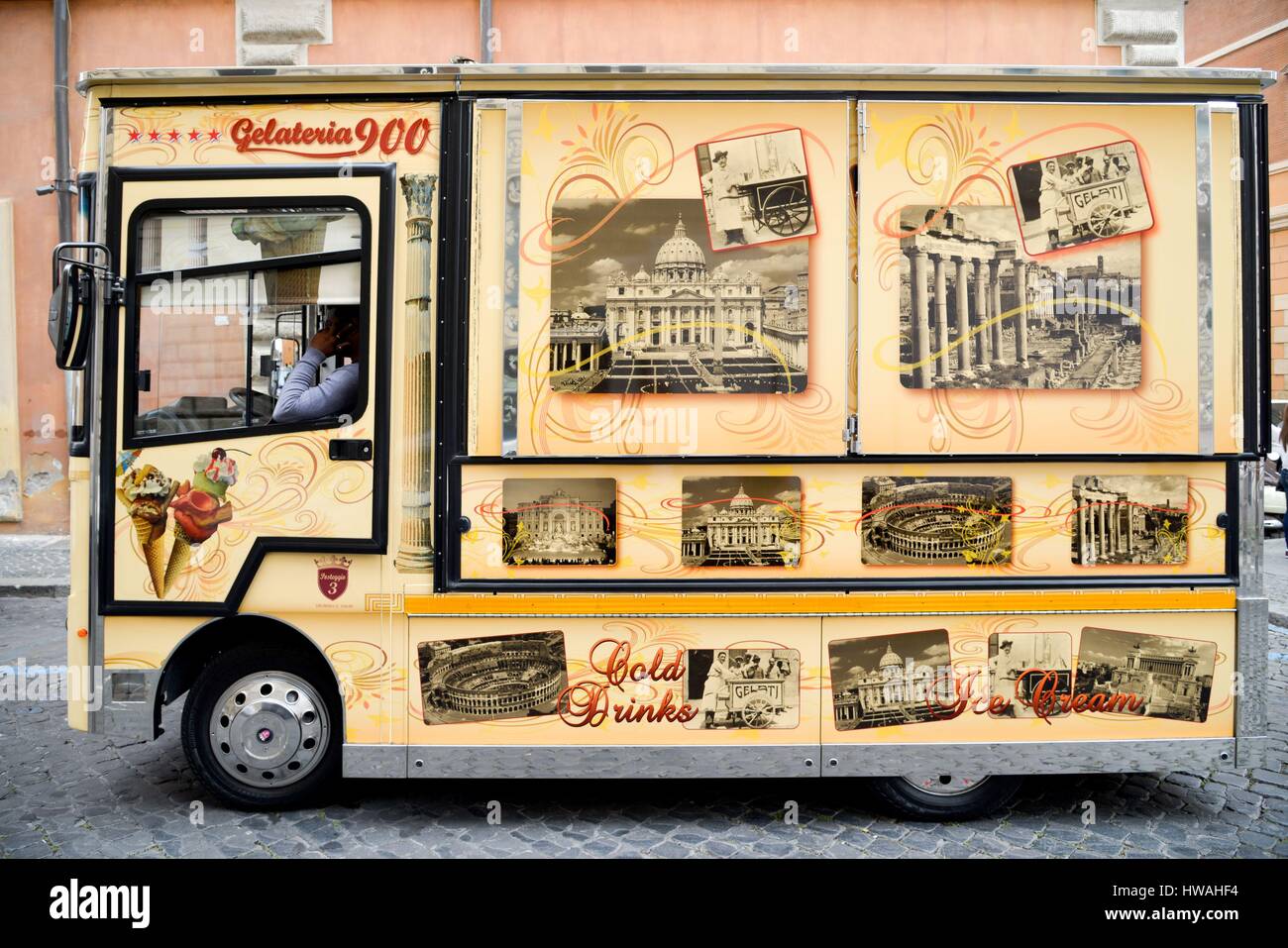 Food truck rome hi-res stock photography and images - Alamy