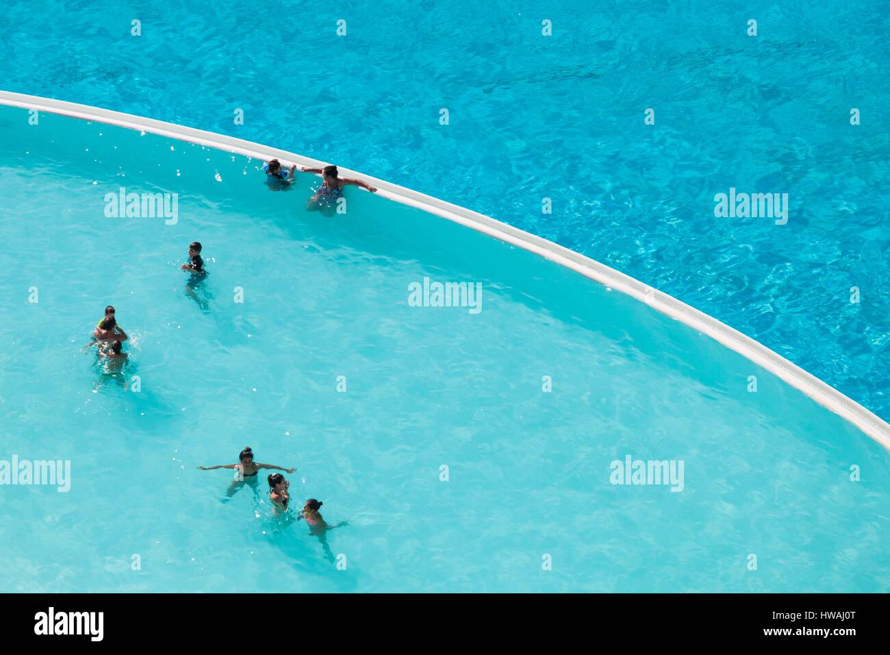San Alfonso Del Mar Swimming Pool High Resolution Stock Photography and ...