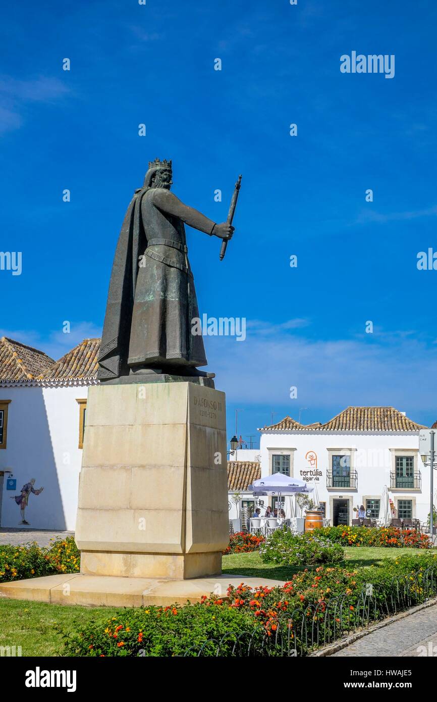 Statue of king afonso iii hi-res stock photography and images - Alamy