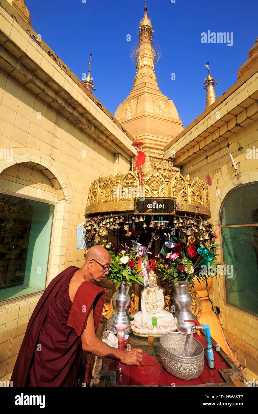 Myanmar, Yangon State, Yangon, Sule Pagoda Stock Photo - Alamy
