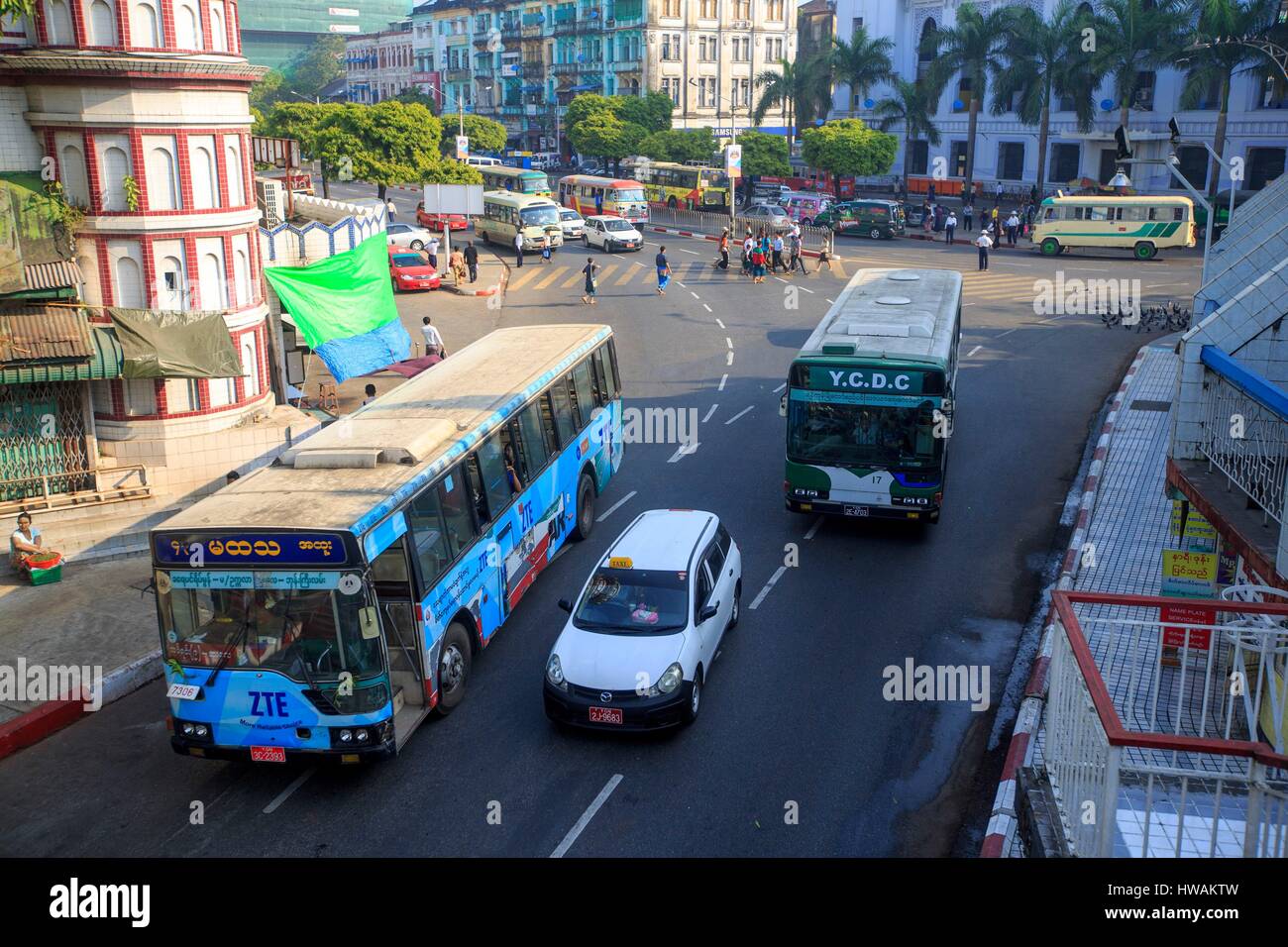 Public Bus Yangon Stock Photos & Public Bus Yangon Stock Images - Alamy