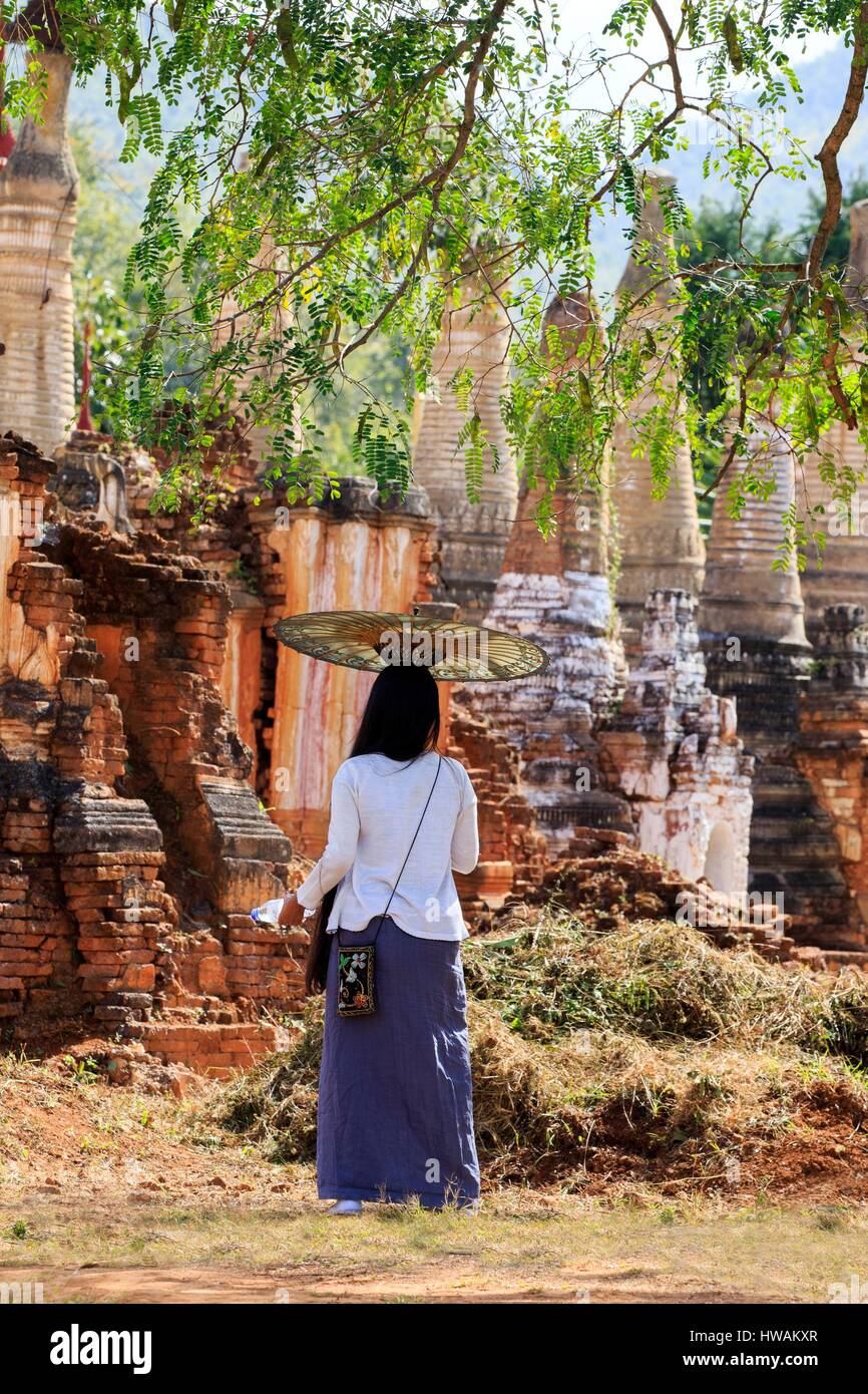 Myanmar, Shan State, Inle lake, Shwe Inn Dain Pagoda Stock Photo - Alamy