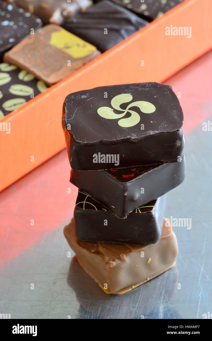 Paries chocolate hi-res stock photography and images - Alamy