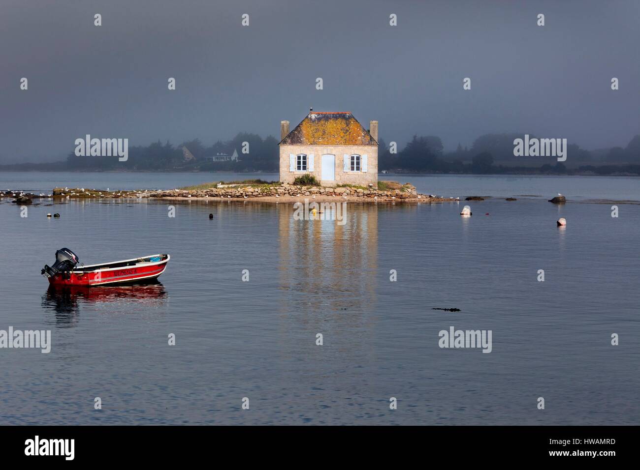 France, Morbihan, Saint Cado, River Etel, Belz, the small fisherman's ...