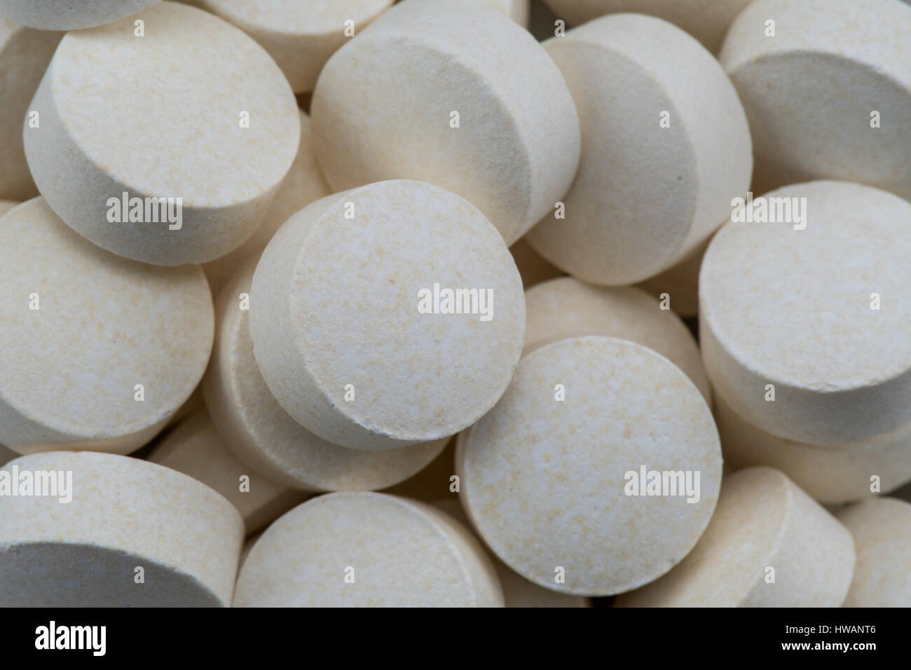 L lysine tablets hi-res stock photography and images - Alamy