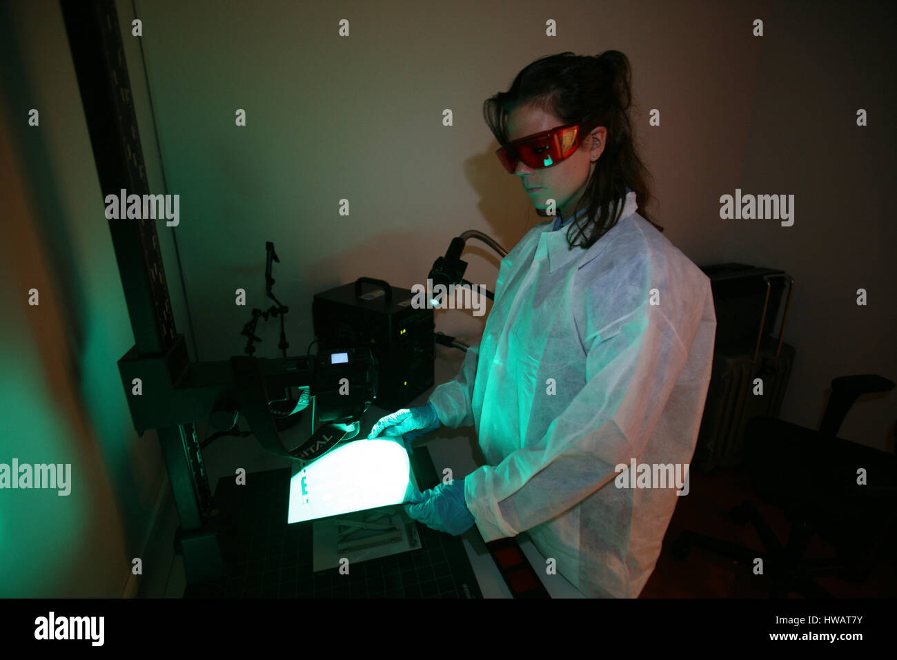 Crime lab uv hi-res stock photography and images - Alamy
