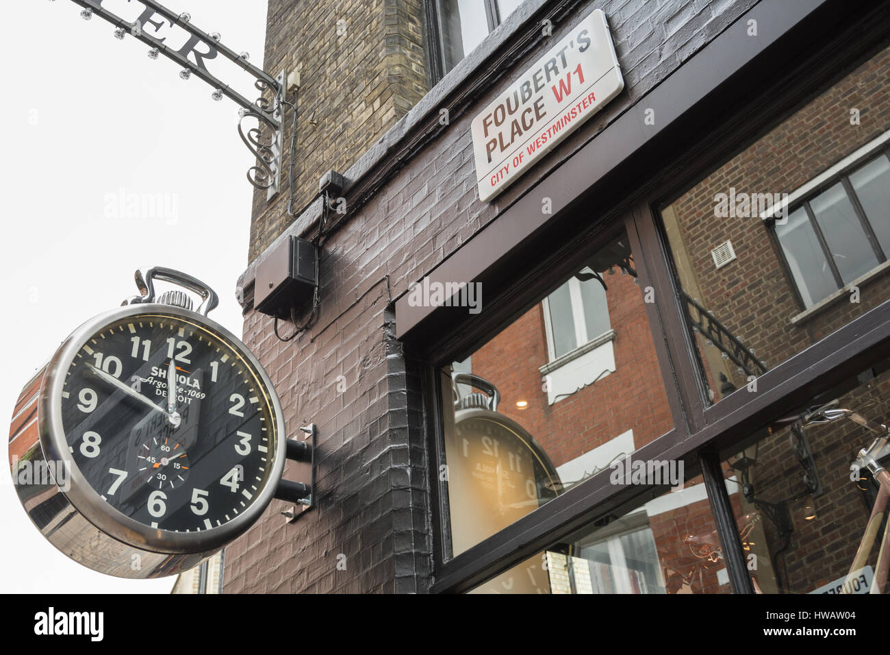 Shinola Store, Fouberts Place, London, W1 Stock Photo - Alamy