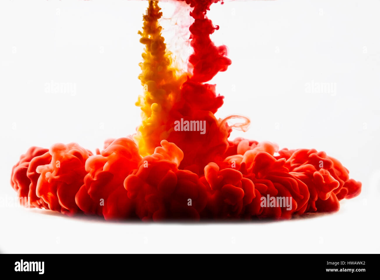 Purple ink dissolving in water hi-res stock photography and images - Alamy