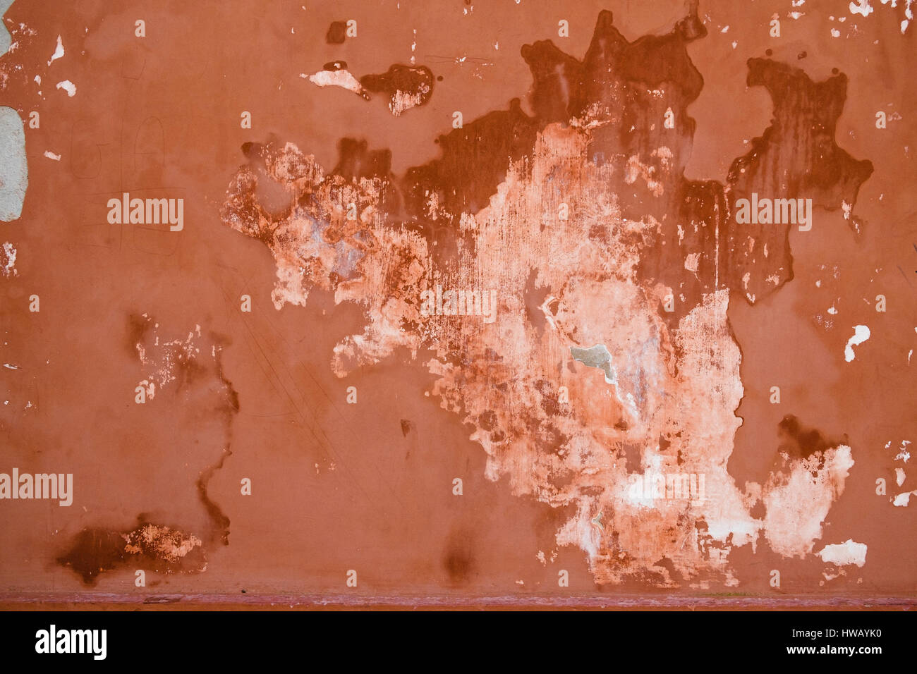 Old and damaged yellow and red wall hi-res stock photography and images ...