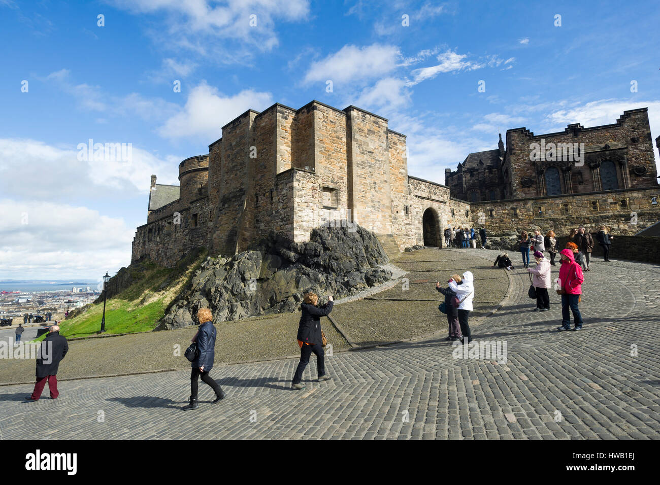 Inside edinburgh castle hi-res stock photography and images - Alamy