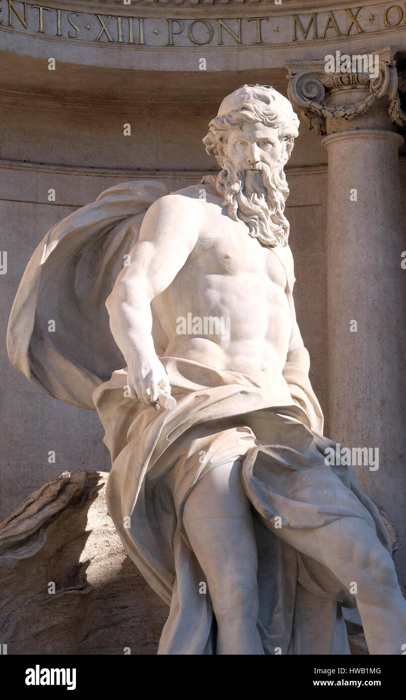 Statue fountain rome sculpture hi-res stock photography and images - Alamy