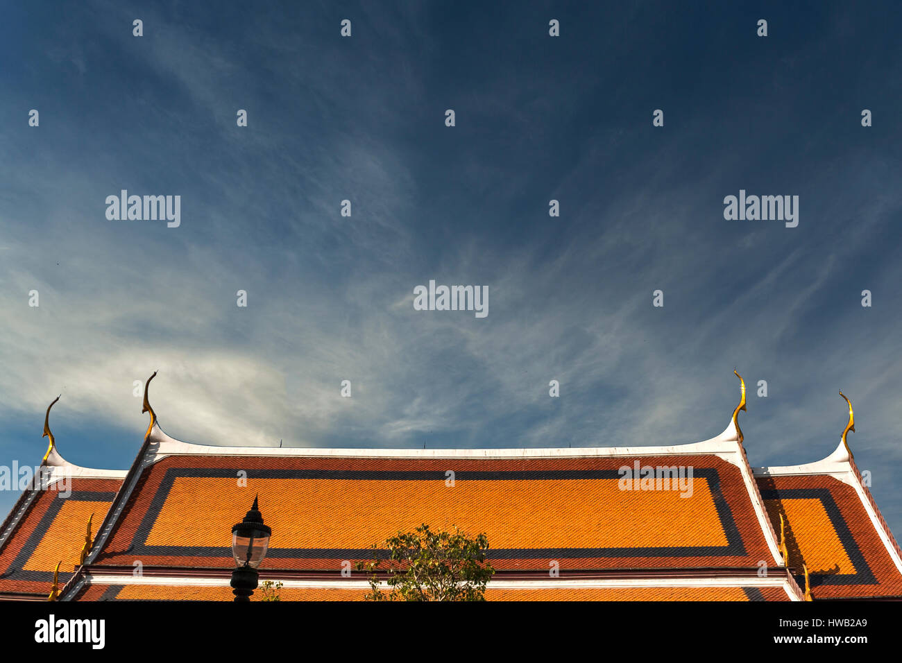 Budhist architecture hi-res stock photography and images - Alamy