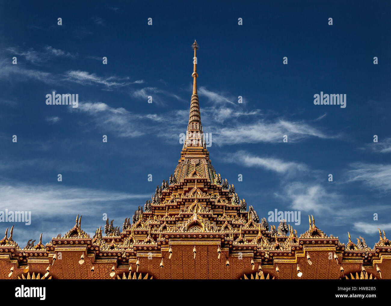 Roof top of Thai architecture Stock Photo - Alamy