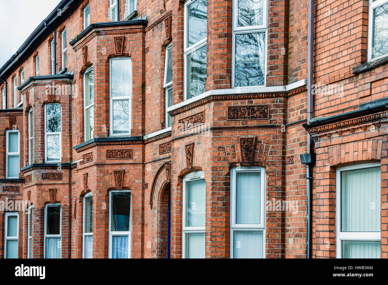 Brick terraced house housing hi-res stock photography and images - Alamy