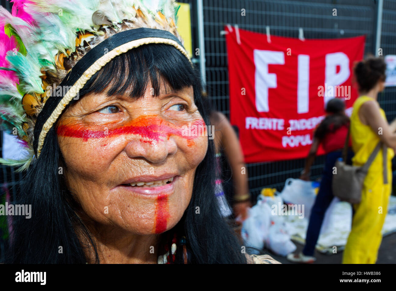Indian faces hi-res stock photography and images - Alamy
