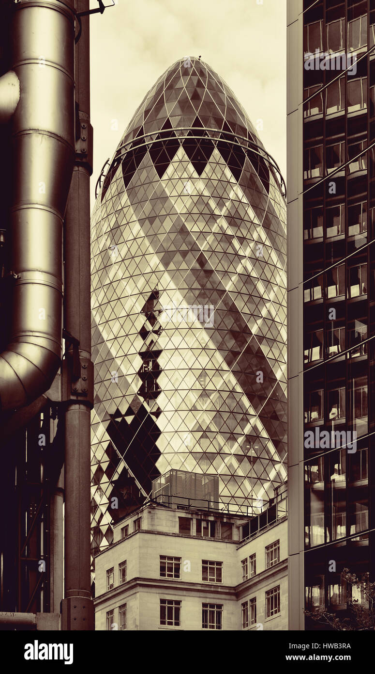Foreign office building london exterior hi-res stock photography and ...