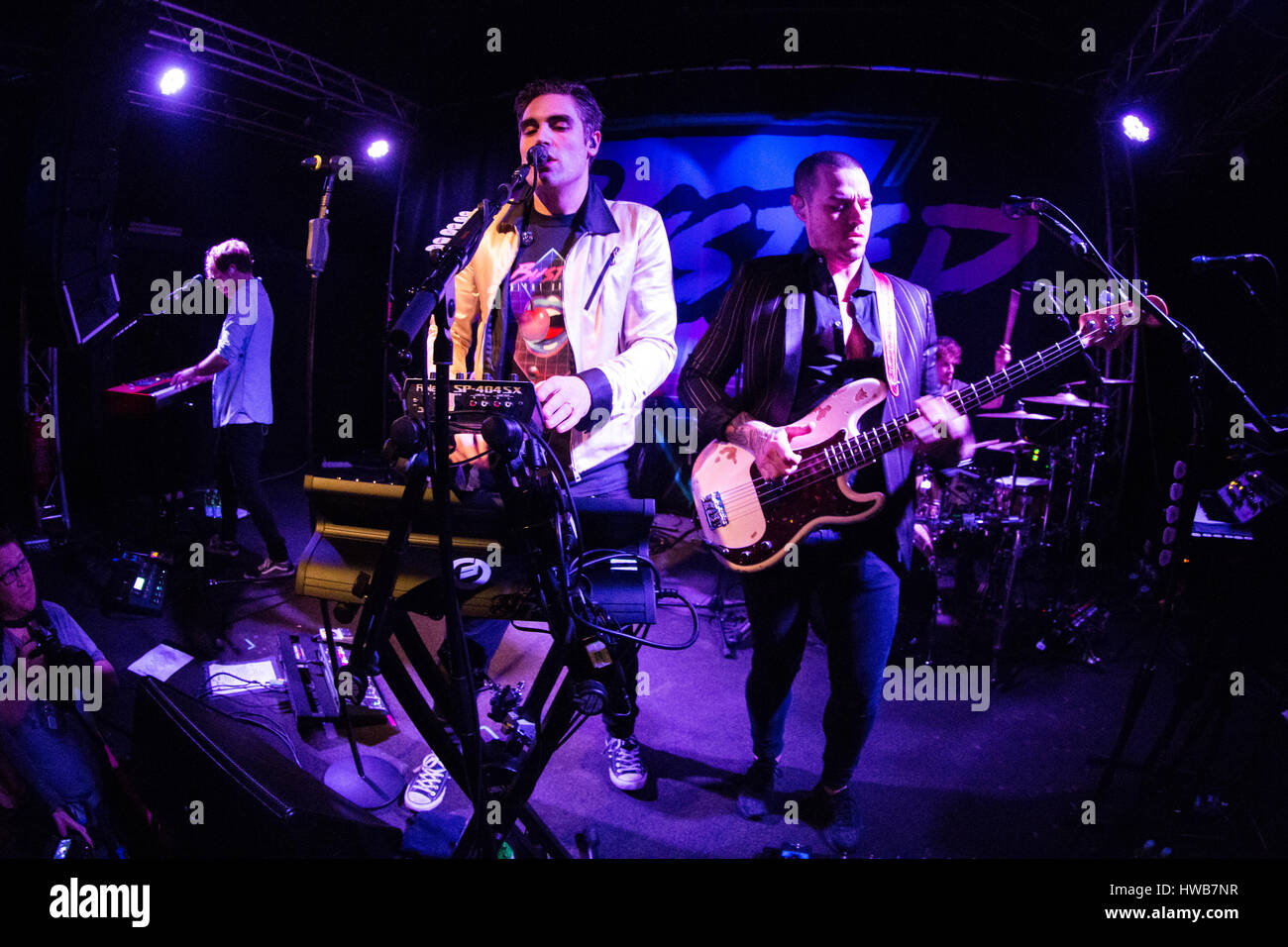 English pop rock band busted hi-res stock photography and images - Alamy