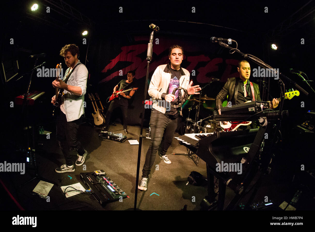 English pop rock band busted hi-res stock photography and images - Alamy