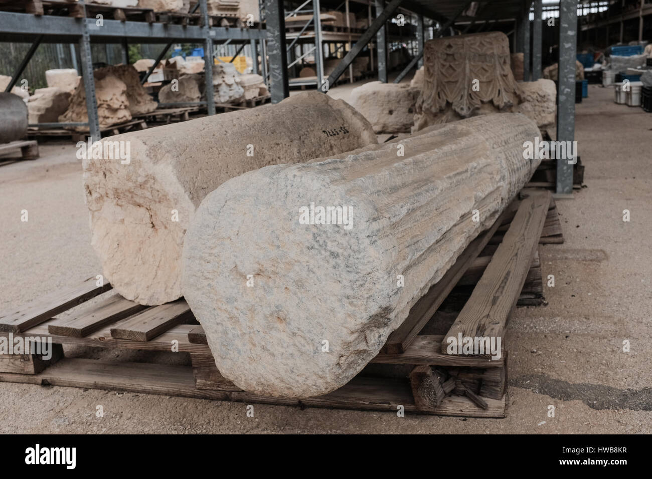 Discoveries findings hi-res stock photography and images - Alamy