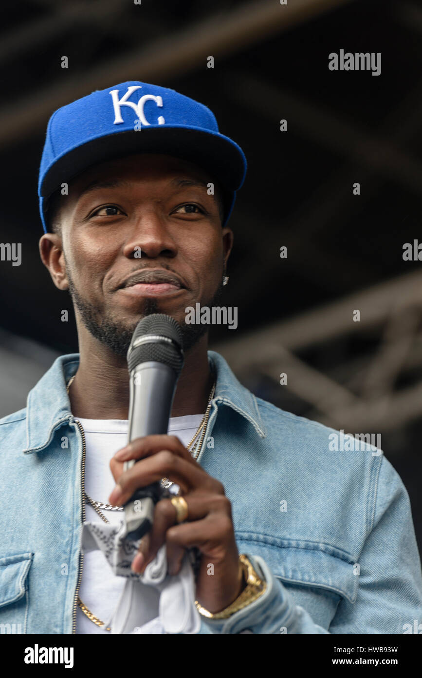 Belfast, Northern Ireland. 17 Mar 2017 - Reggie N Bollie play St ...