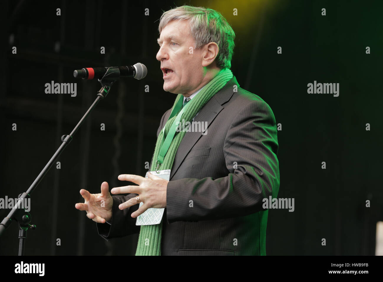 Trafalgar Square, London, UK, 19th March 2017, Dan Mulhall addresses ...