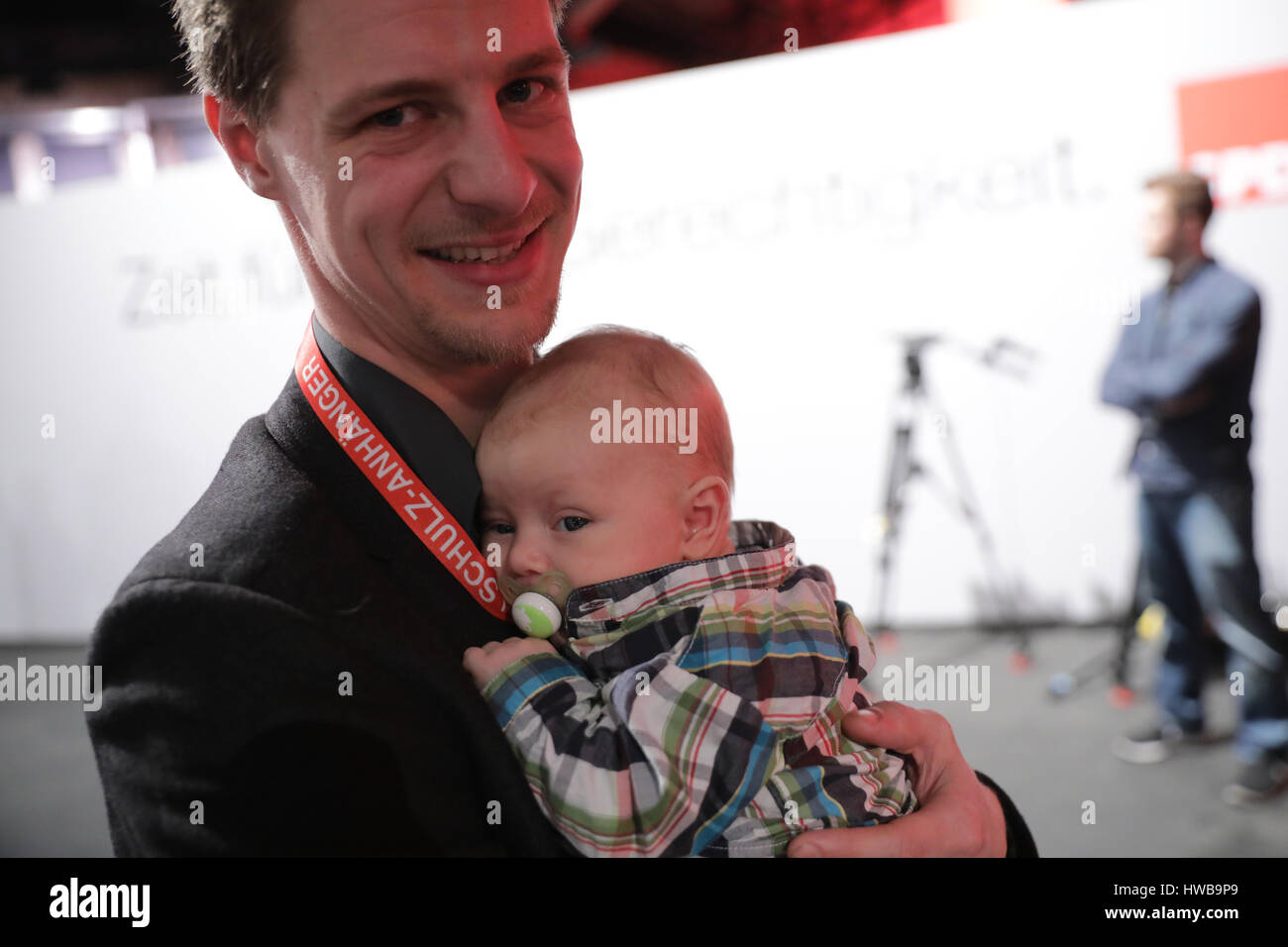 Berlin, Germany. 19th Mar, 2017. Soeren Mandel and his two-month old ...