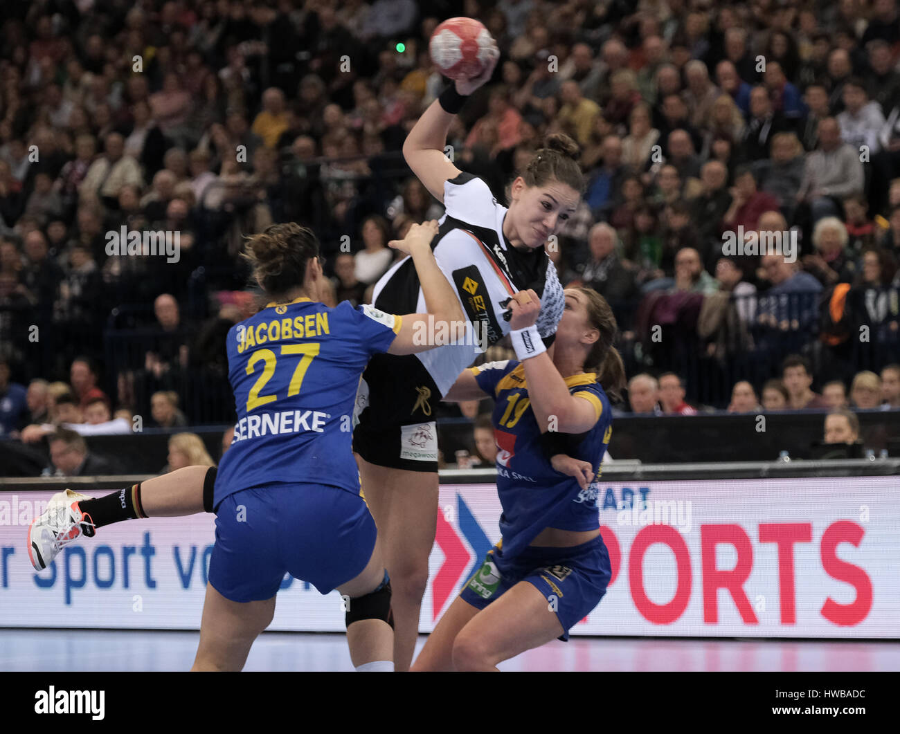 Hamburg, Germany. 19th Mar, 2017. Germany's Emily Boelk plays against ...