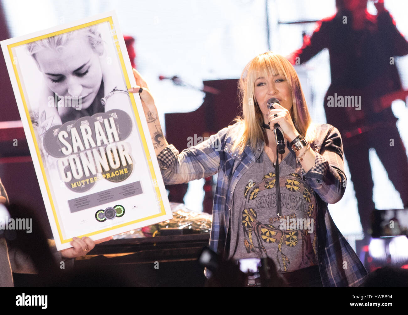 Berlin, Germany. 18th Mar, 2017. Singer Sarah Connor receiving an award ...