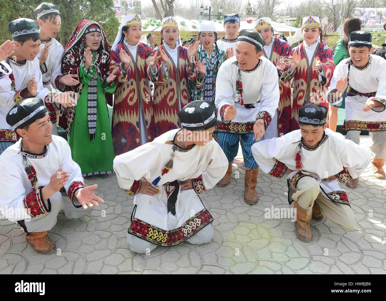 Tashkent, Uzbekistan. 20th Mar, 2017. Uzbek people dressed in ...