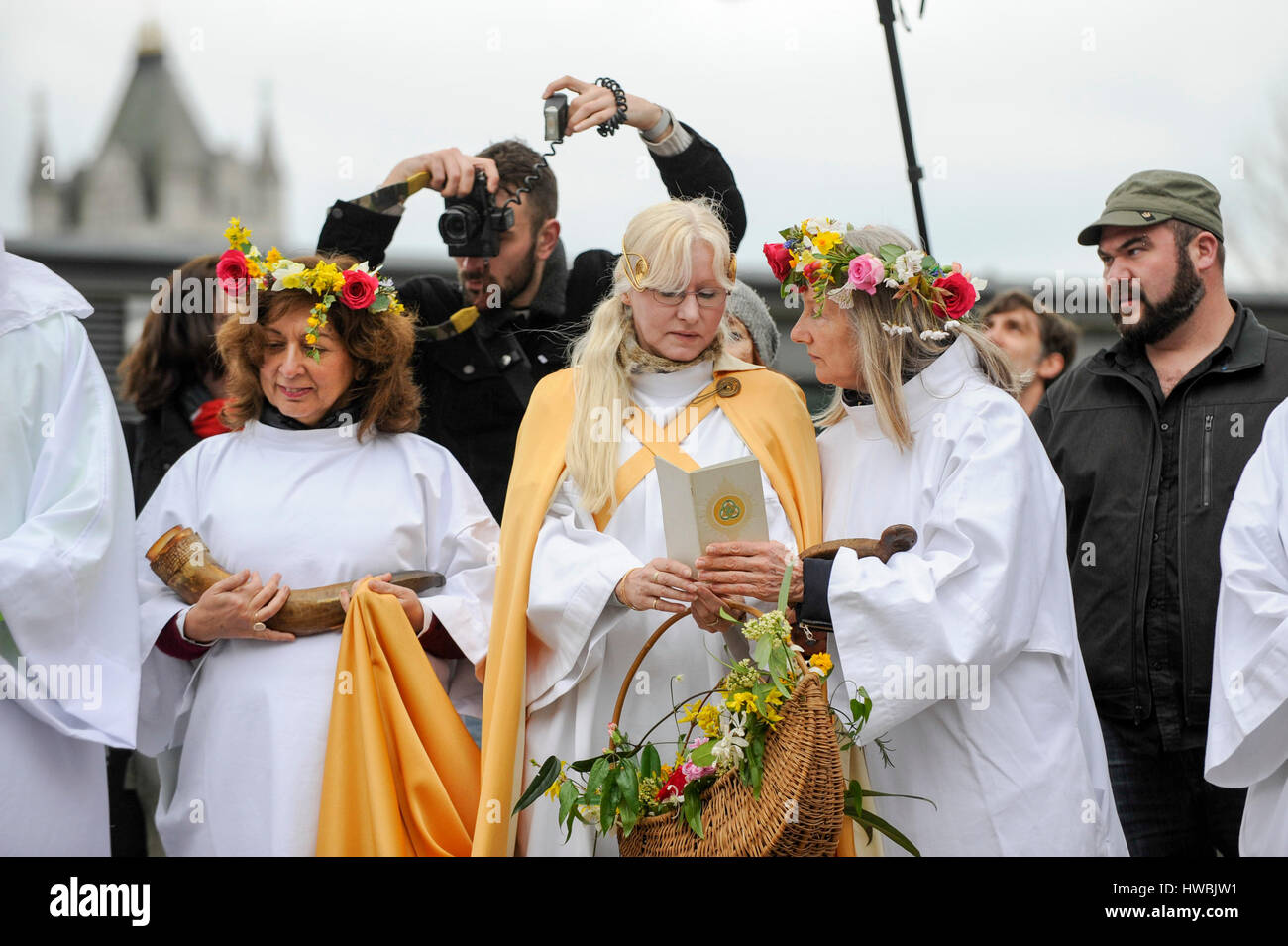 London, UK. 21 March 2017. Druids celebrate the arrival of the Spring ...