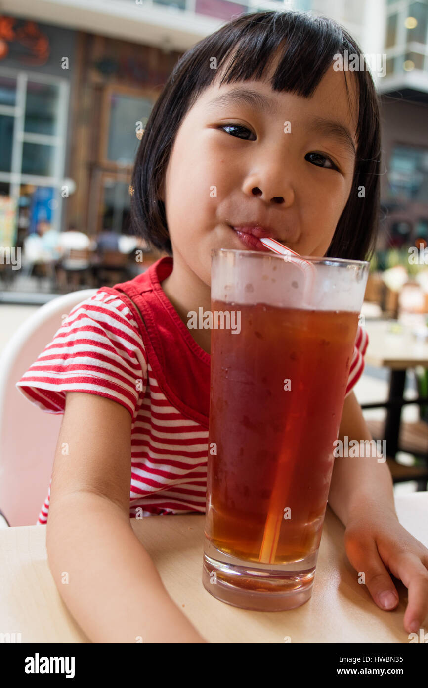 Kid ice tea hi-res stock photography and images - Alamy