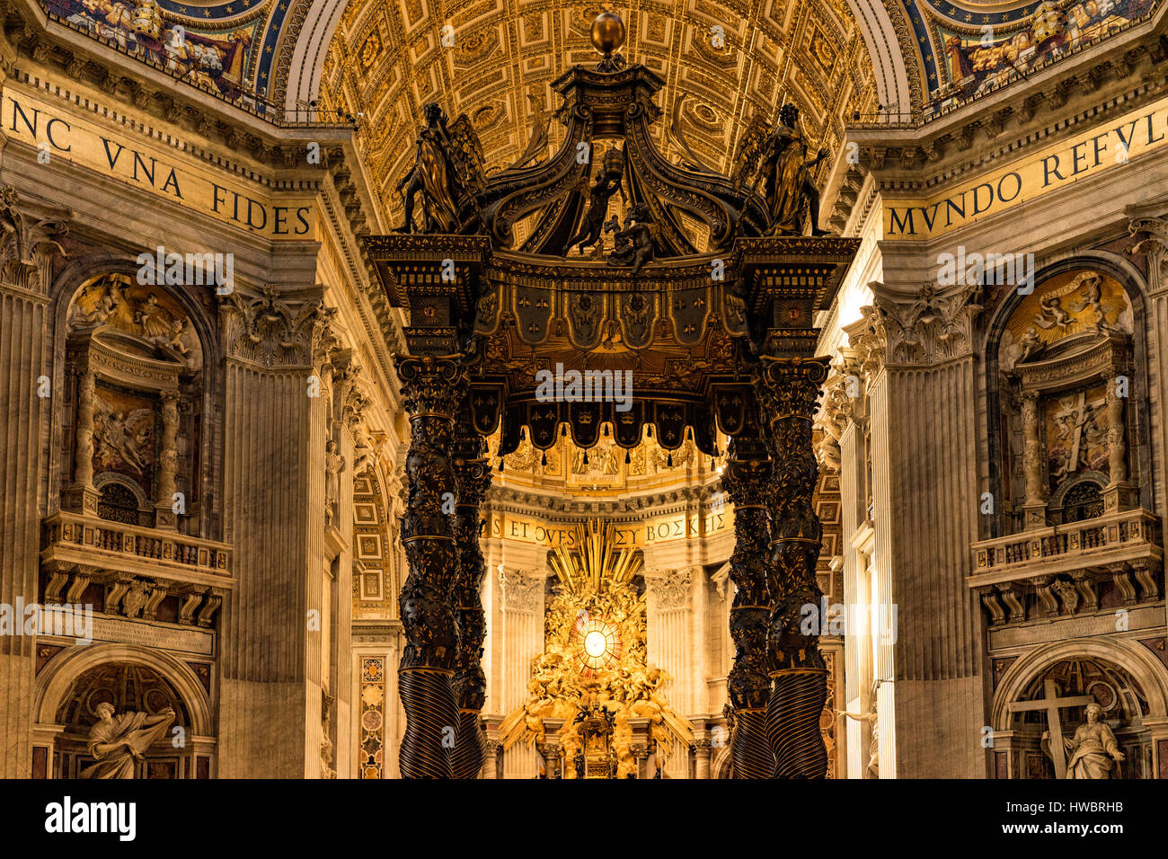 Gold vatican hi-res stock photography and images - Alamy
