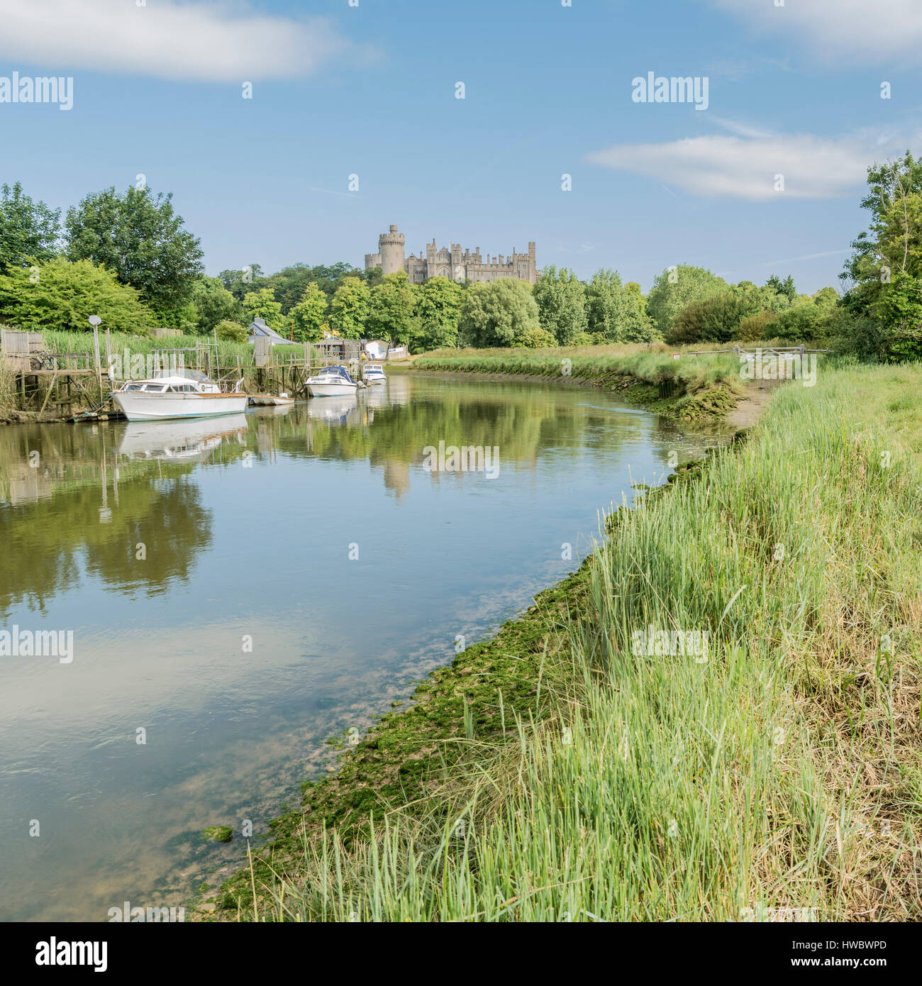 The River Arun and Arundel Castle - Arundel, West Sussex, UK Stock ...