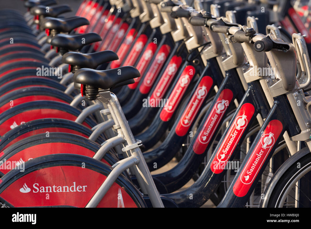Santander cycles hi-res stock photography and images - Alamy